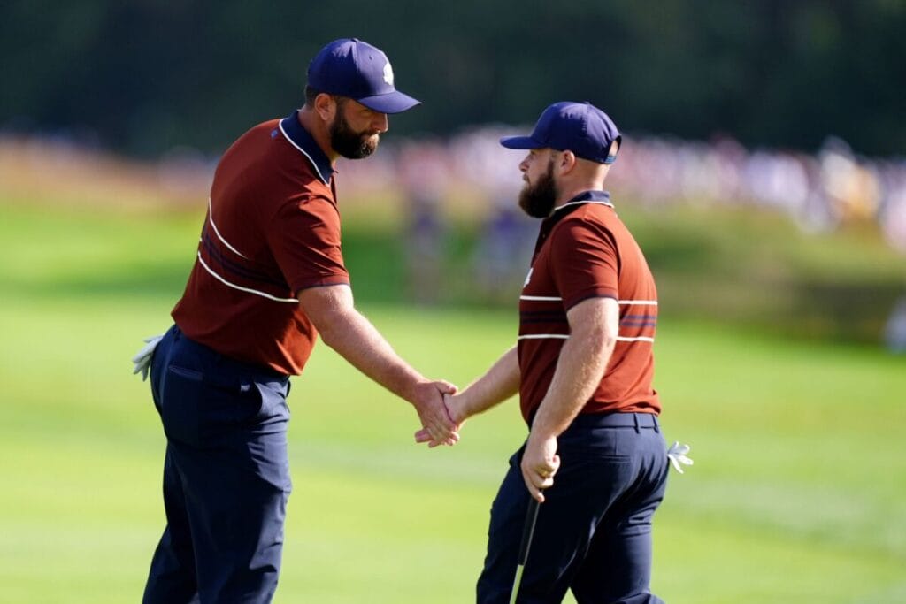 Ryder Cup 2025: Team Europa beherrscht Foursomes am Samstag